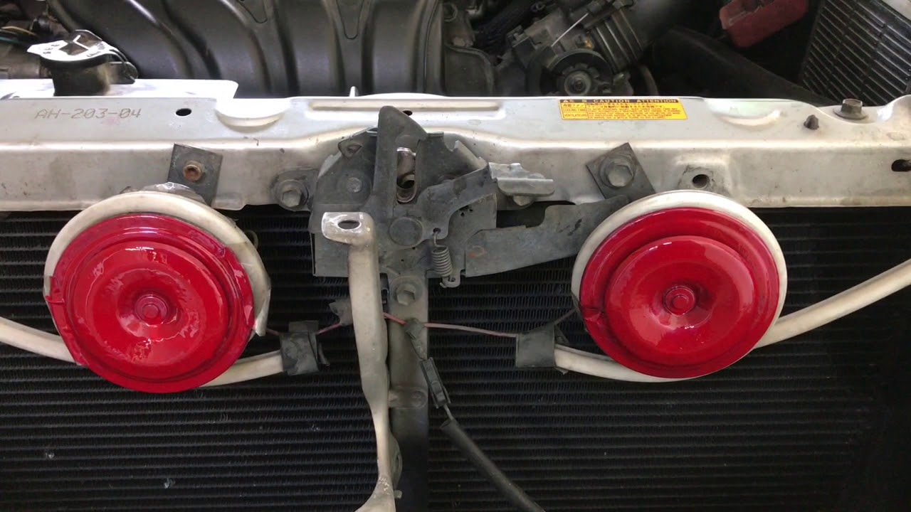 9th gen toyota corolla altis horn - YouTube