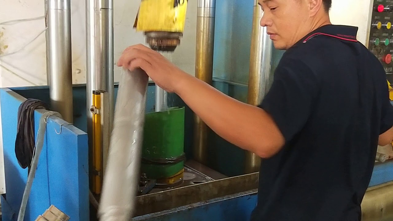 Water bulging machine - YouTube