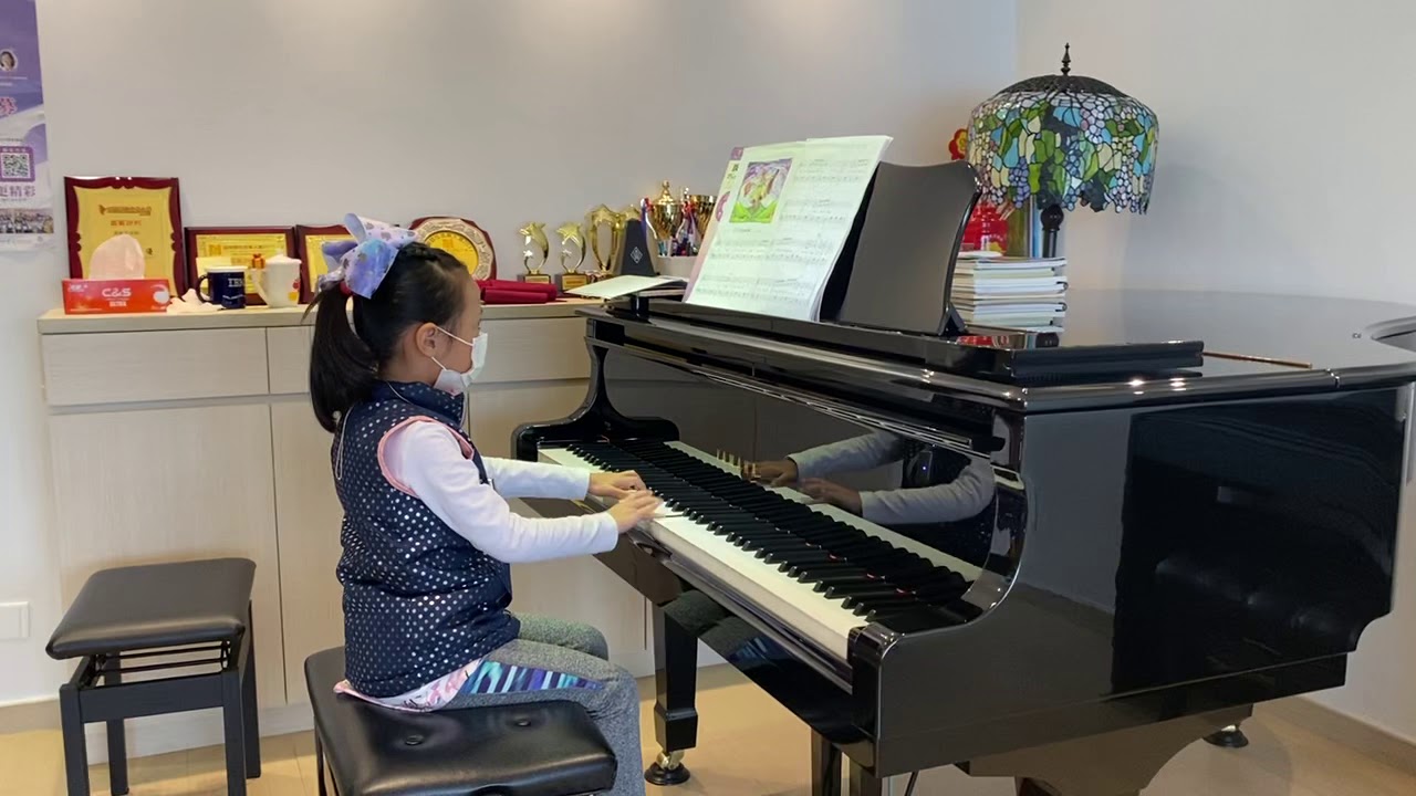 Angel Leung 8 yo played Do Re Mi in Michelle Tang’s studio 2020 - YouTube
