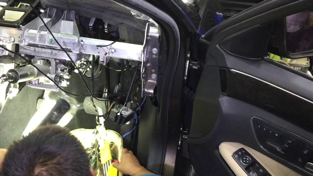 Mercedes Benz E200 W212 climate control - air cond rebuild upper ...