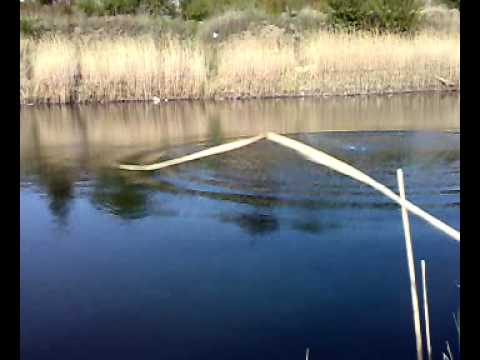 Huge underwater bomb / Bomba głębinowa - YouTube