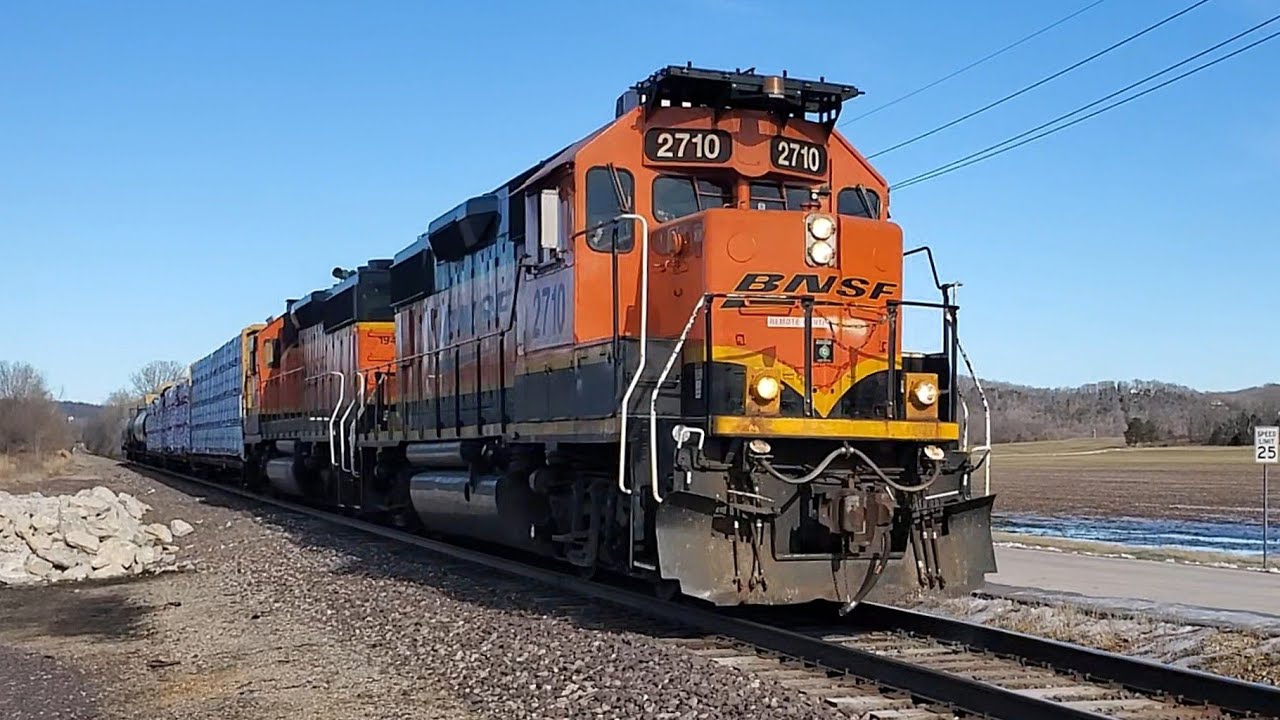 BNSF 2710's Leslie RS3K - Dozier Crossing in Pacific - YouTube
