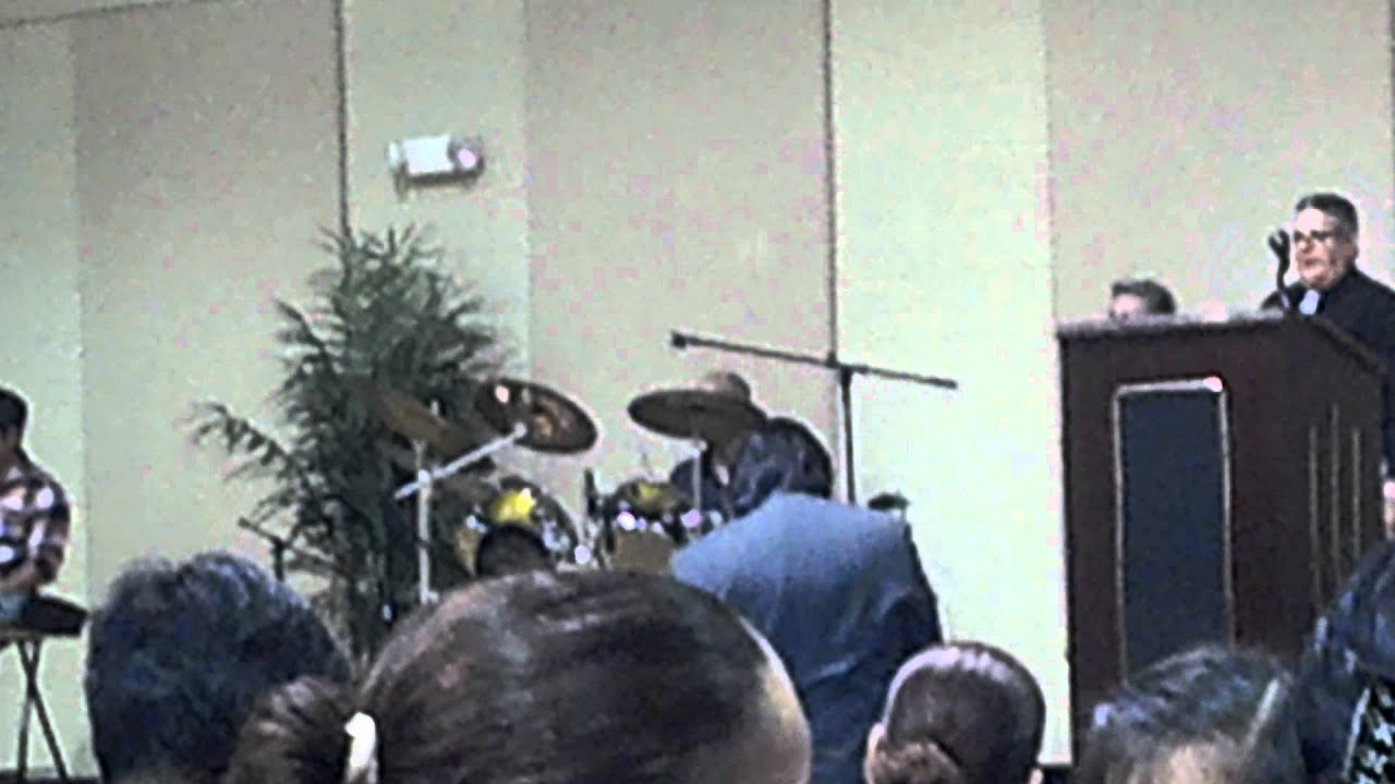 Jennifer Mera - Roberto Orellana concert - YouTube