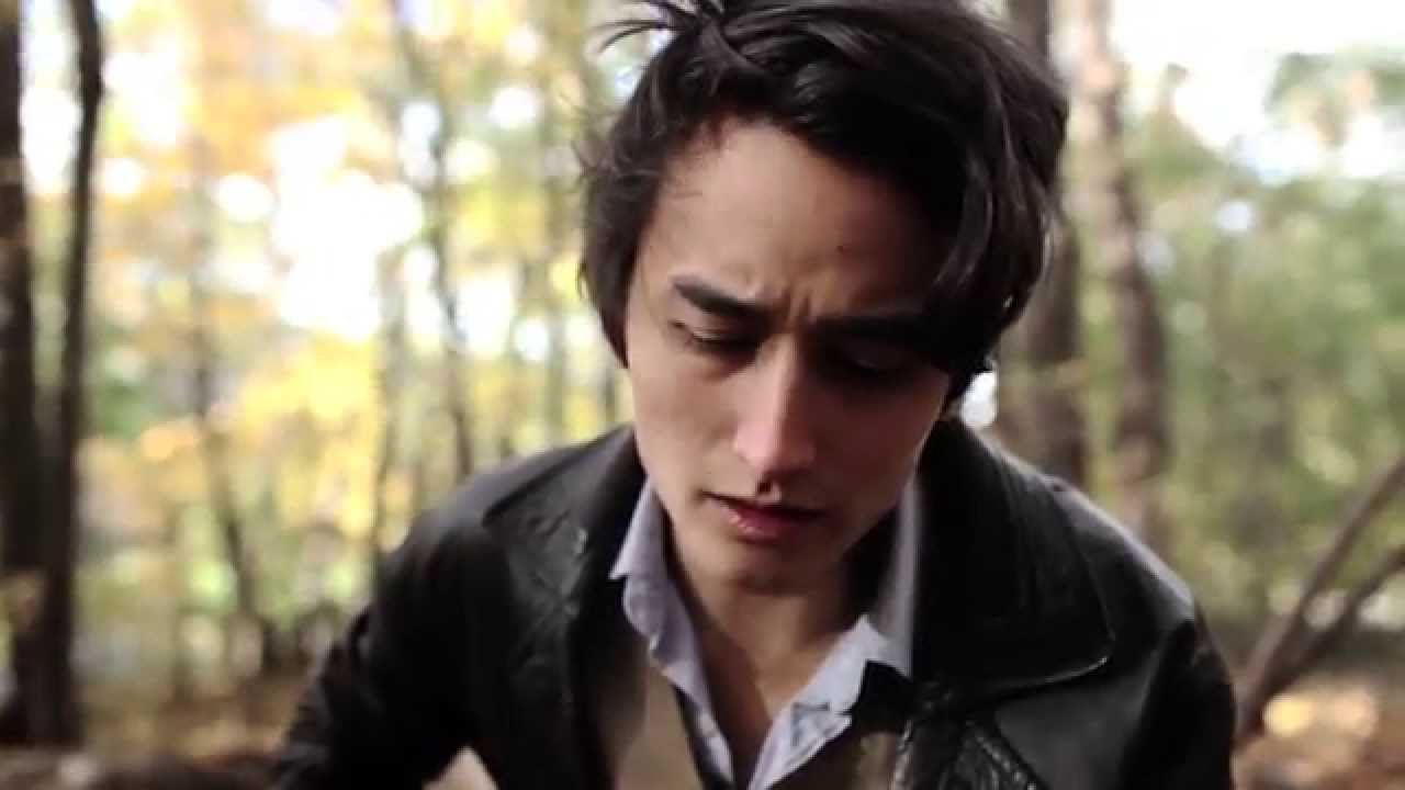 Neil Holyoak - Starlet (live in the woods) - YouTube