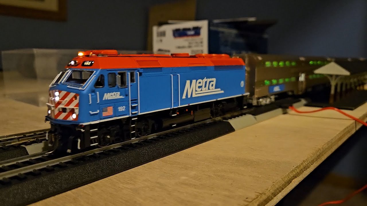 HO Scale Commuter Train Running Session 11/8/25 - YouTube