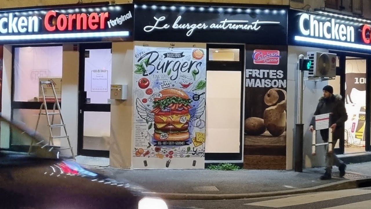 panaux publicitaire avec les lettres 3d et habiage en adhesif - YouTube