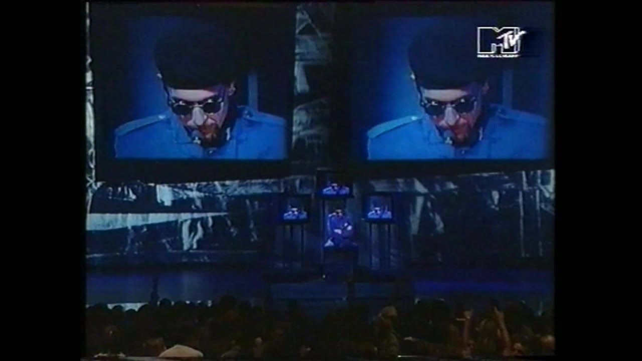 U2 - Numb (Live) - YouTube