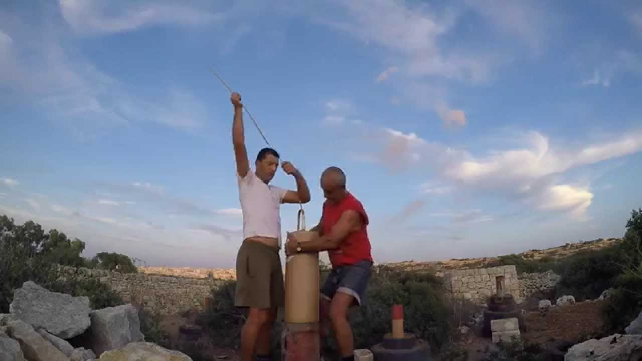 10'' Beraq - Extreme Close Up - Murtali tal-Hrug - Santa Marija Qrendi ...