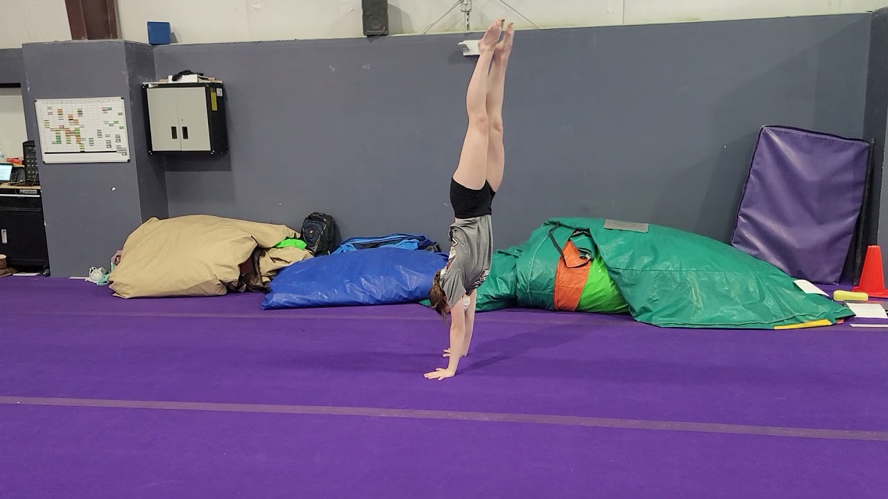 Handstand Snap Down - YouTube