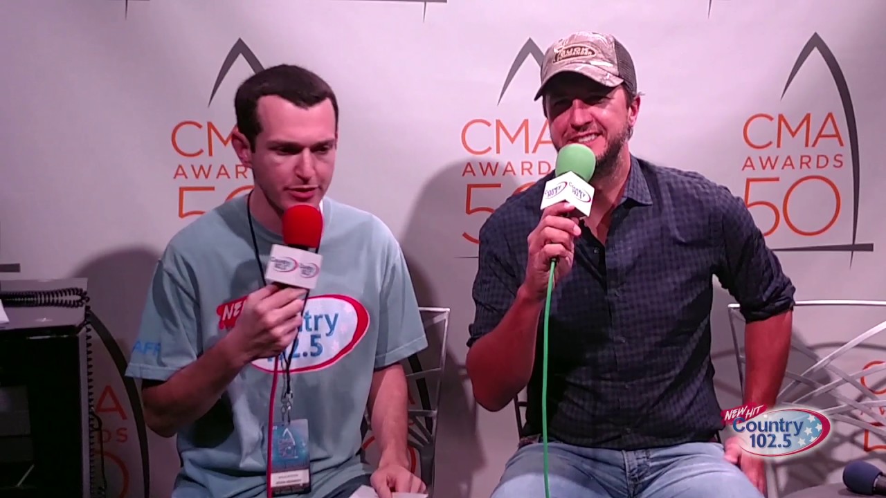 The 50th Annual CMA Awards Broadcast: Luke Bryan Interview - YouTube