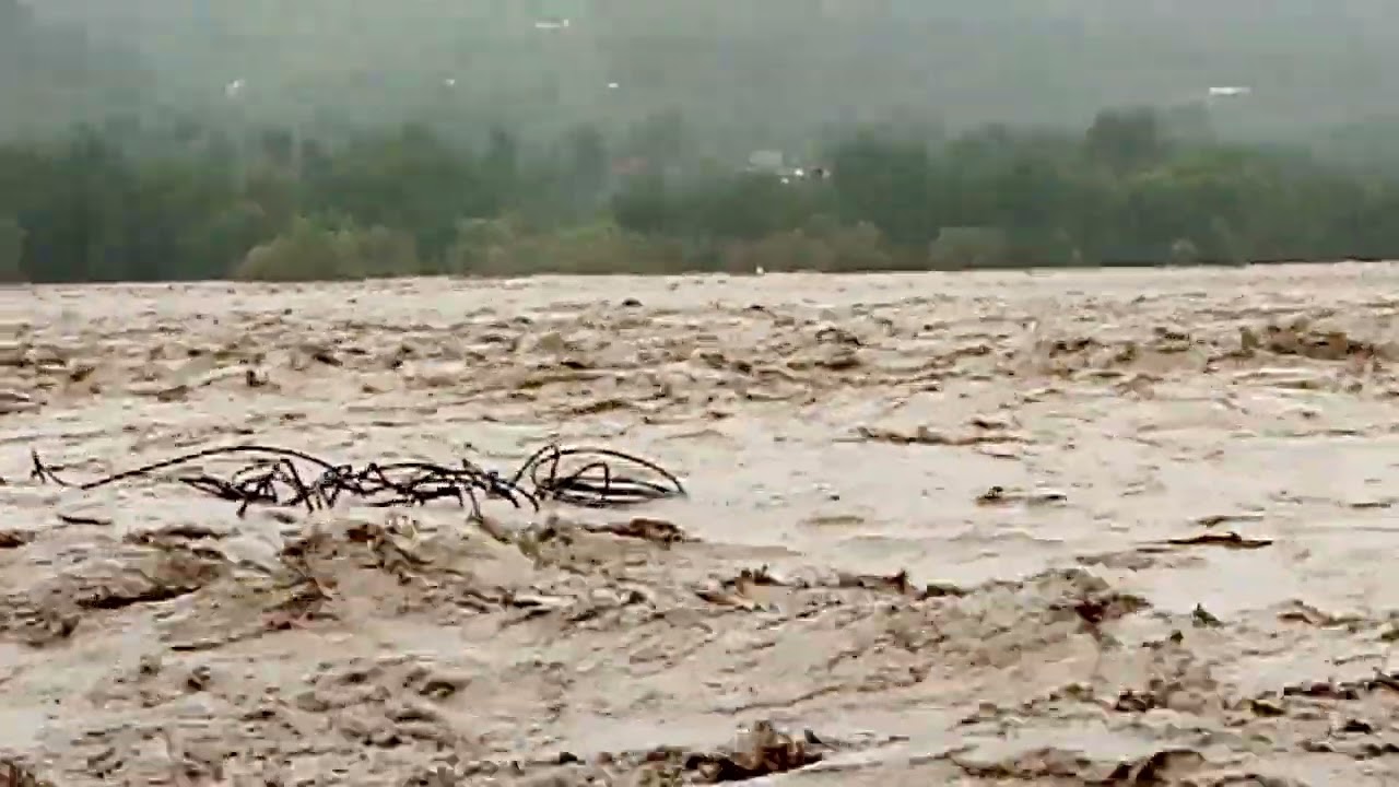 most dangerous flood you never before seen. - YouTube