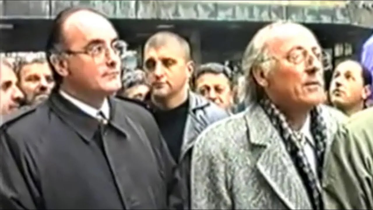 LSCG | Slavko Perovic u sred Beograda ispred 100 hiljada ljudi - YouTube