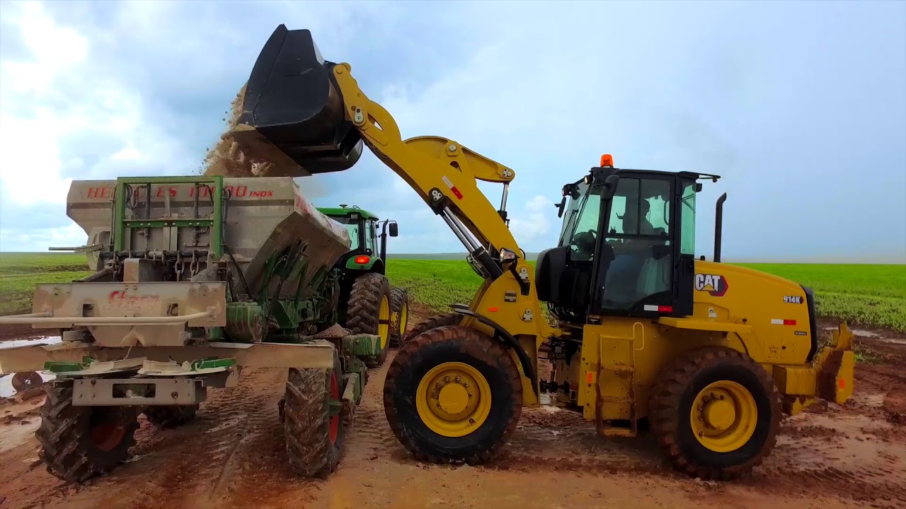 Cat® 914K Ag Handler Features - YouTube