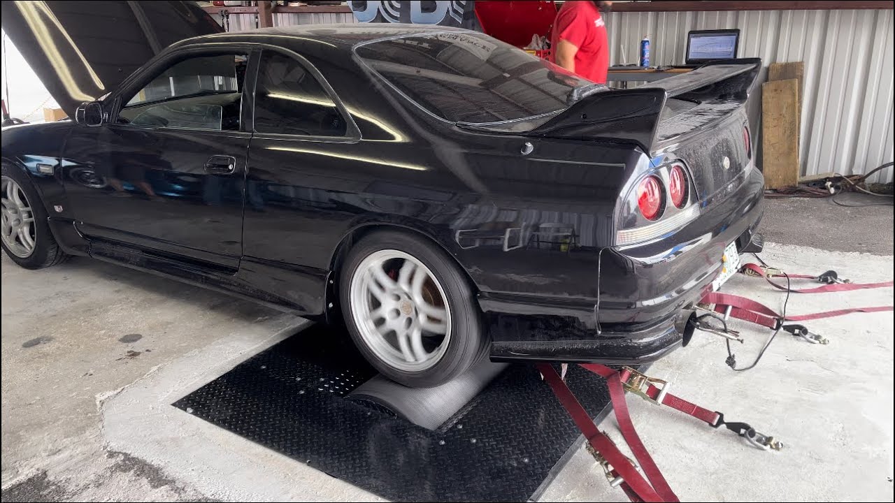 R33 gtst finally goes on the Dyno!! - YouTube