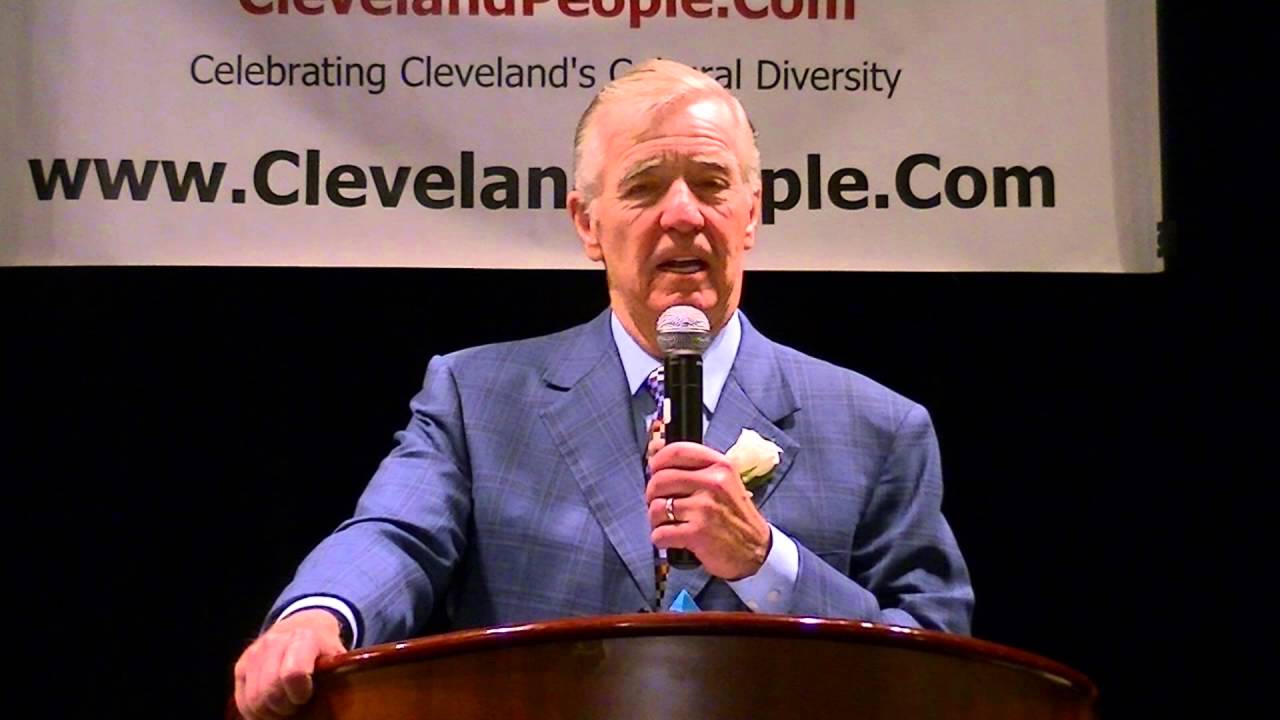 Jack Kahl inducted in Cleveland International Hall of Fame - YouTube