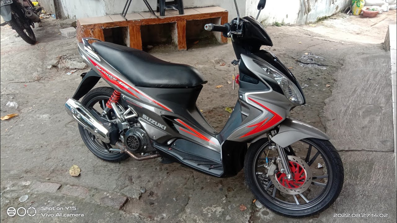 CINEMATIC Suzuki Skywave 125 ice Silver edition 2008 #suzuki #suzukiskywave #skywave #silver ...