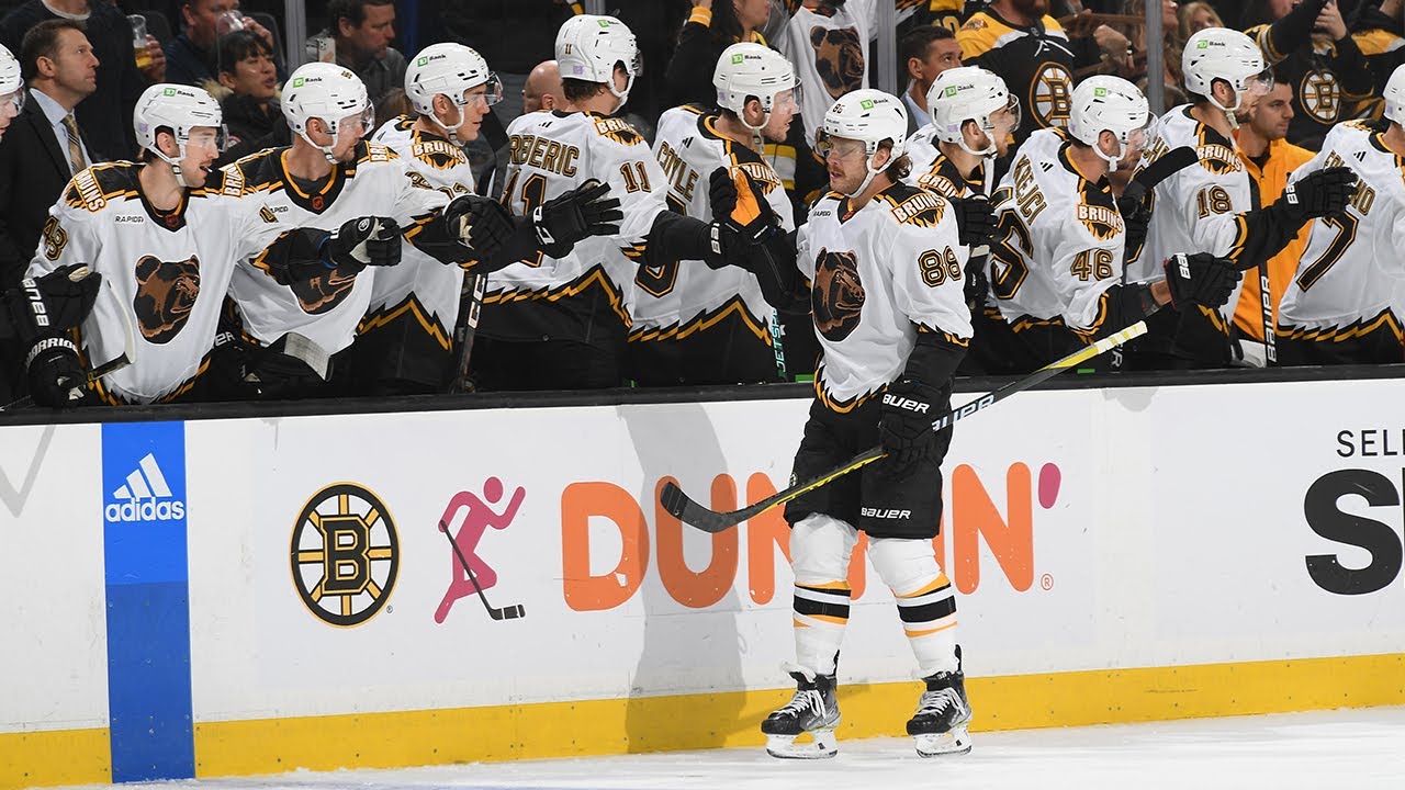 Pastrnak finishes cross-seam pass from Marchand - YouTube