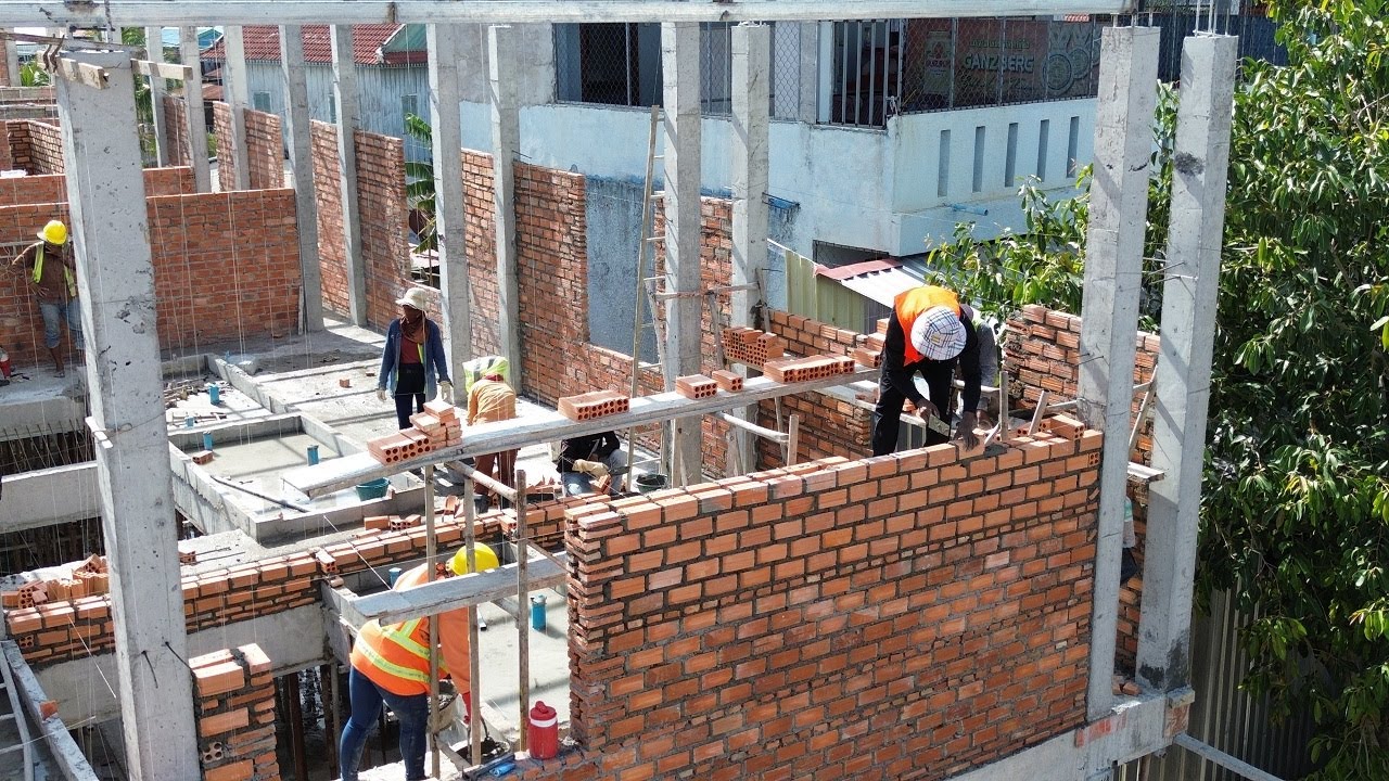 Laying Brick Site Building - Laying Bricks - How To Lay Bricks - Bricks ...
