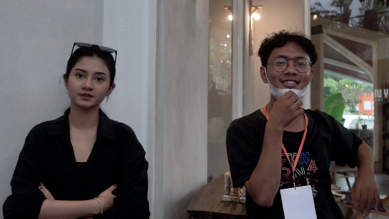 Langit Sore - Rumit | Live at Launching Rumit The Series - YouTube