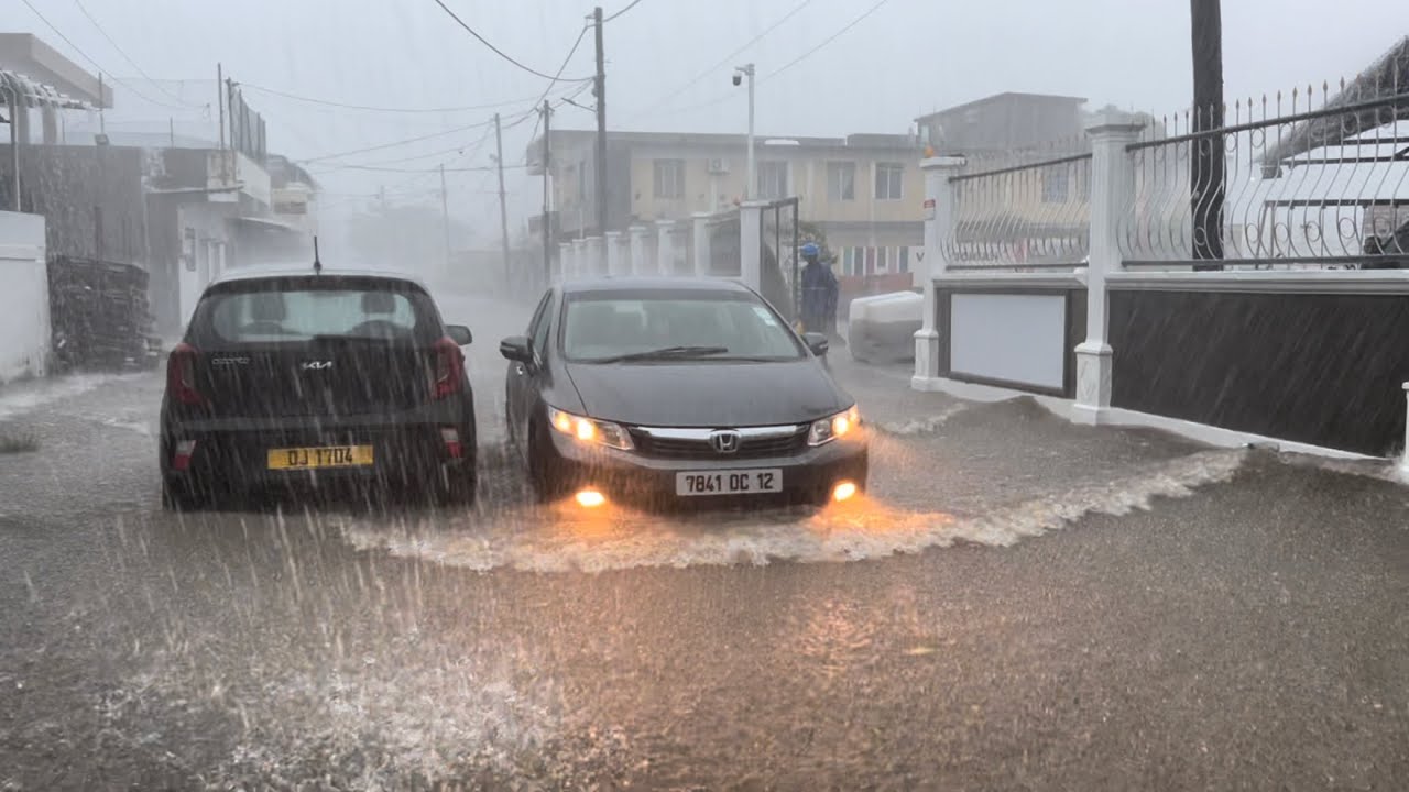 Walking ASMR flooding day cyclone Belal POV Mauritius Roche Bois Port ...