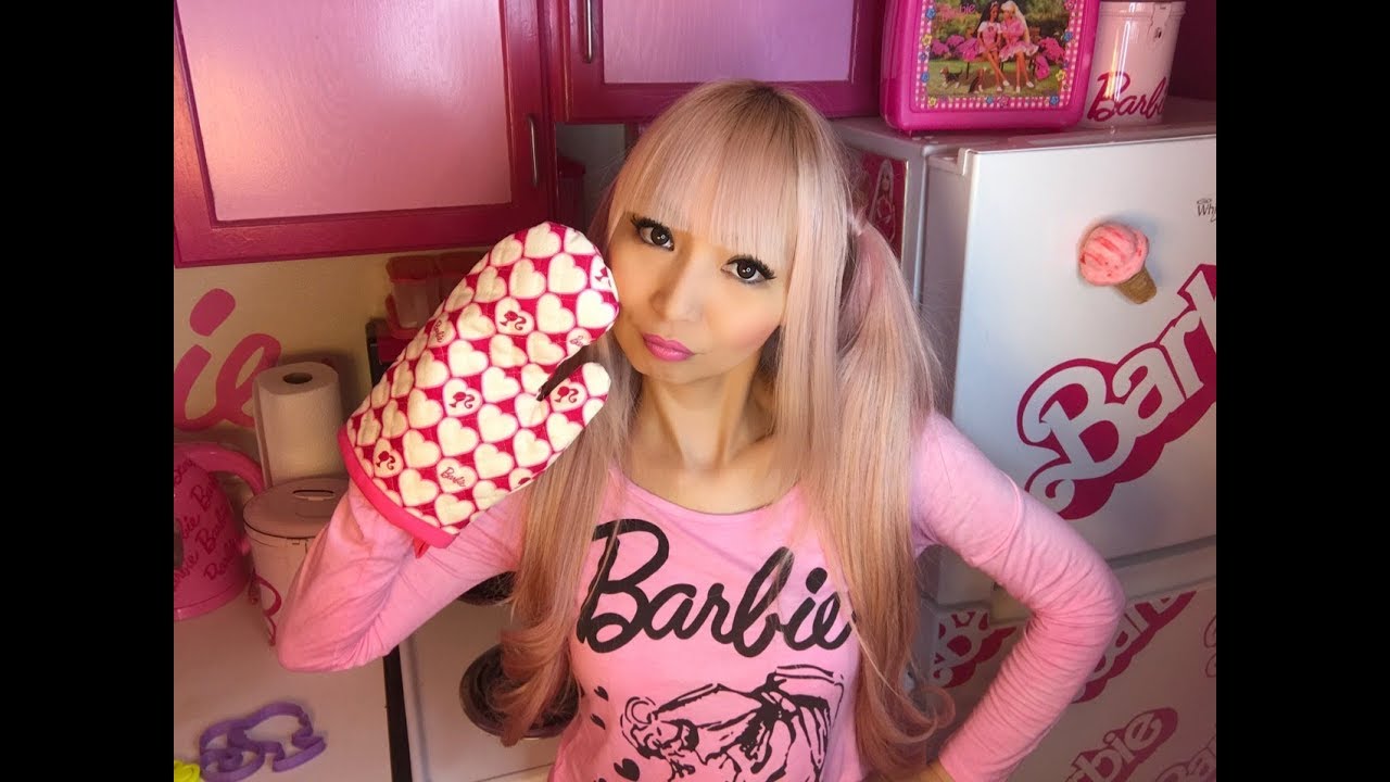 Baking Barbie Cookies♡ Azusa Barbie - YouTube
