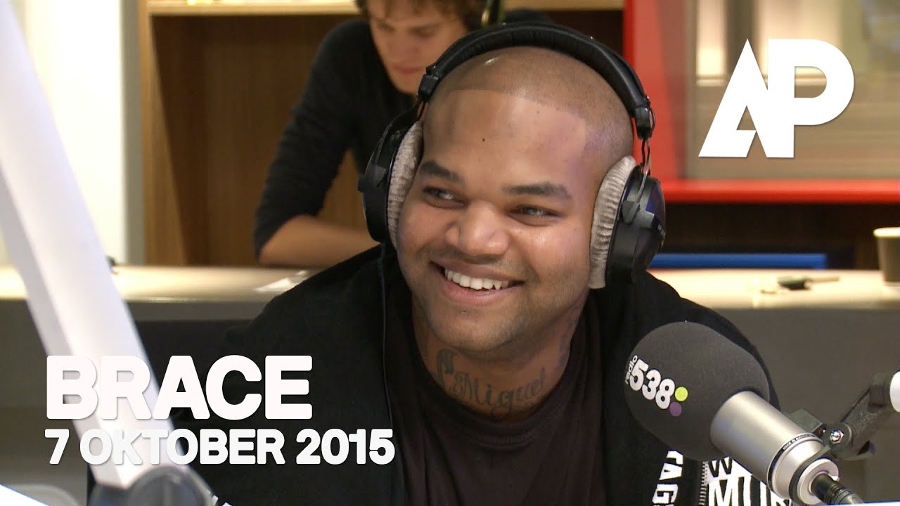 De Avondploeg – Brace bezorgt kippenvel met Flink Zijn - YouTube