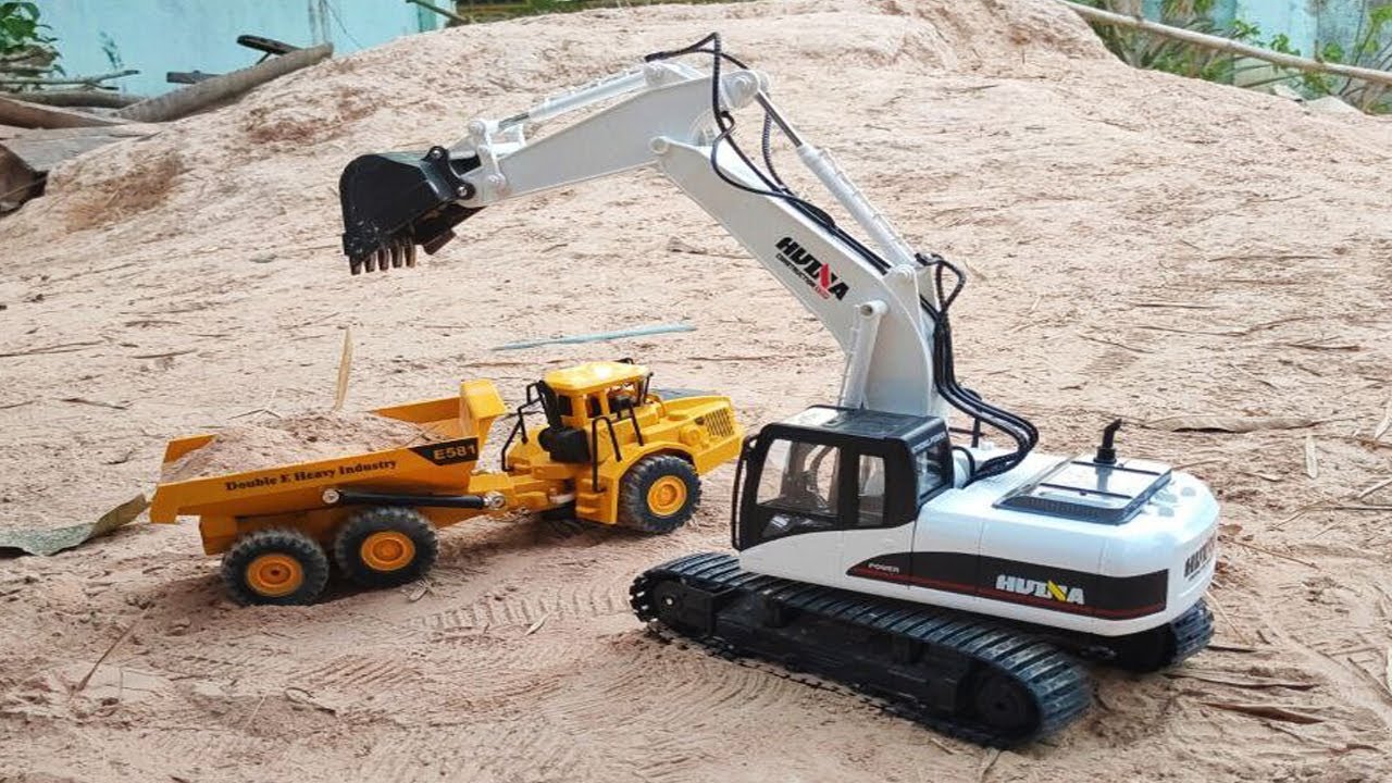 Excavator Truck And Loading Dump Truck RC on Excavation Work - RC ...