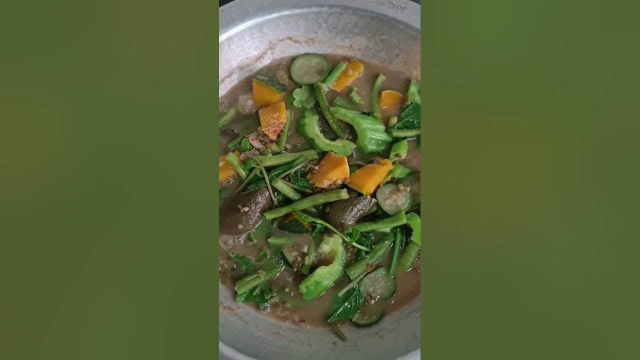 Monggo(Ginisang monggo with kalabasa,sitaw,talong,amplaya,patola,alugbati)at tuyong pusit at ...