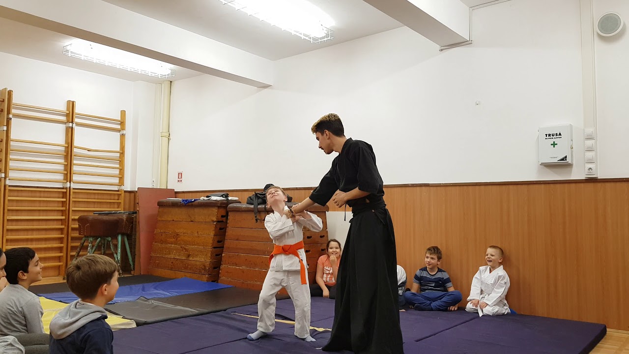 Examen centura decembrie 2017 scoala 170 Geo Bogza-2 - YouTube