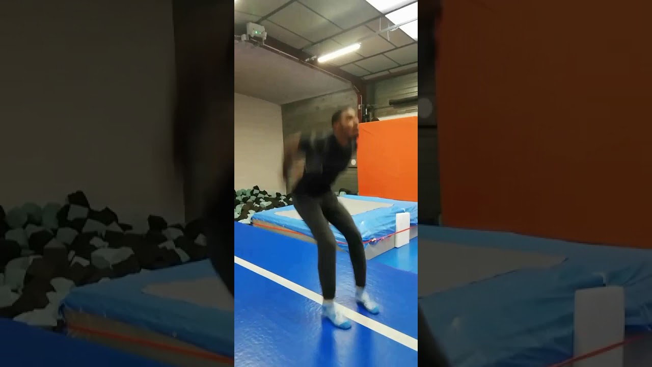 Back trampoline Park (salto arrière ) - YouTube