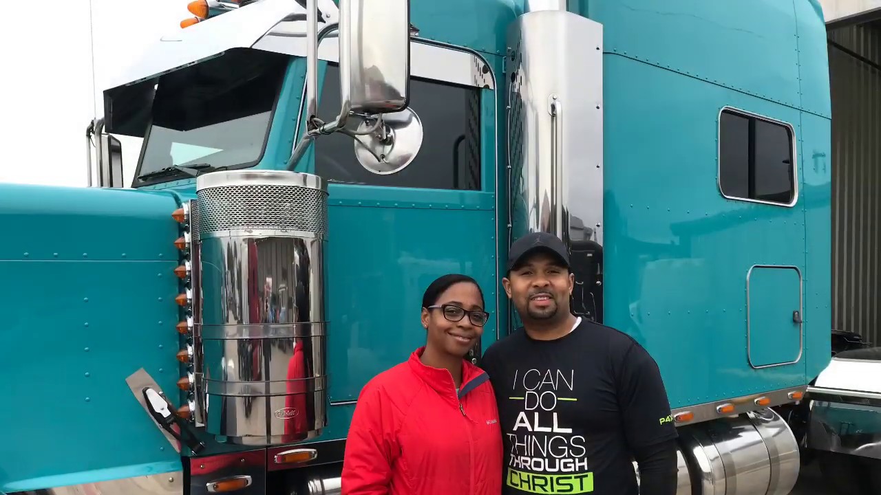 Bryan's 2017 Teal Peterbilt 389 - YouTube