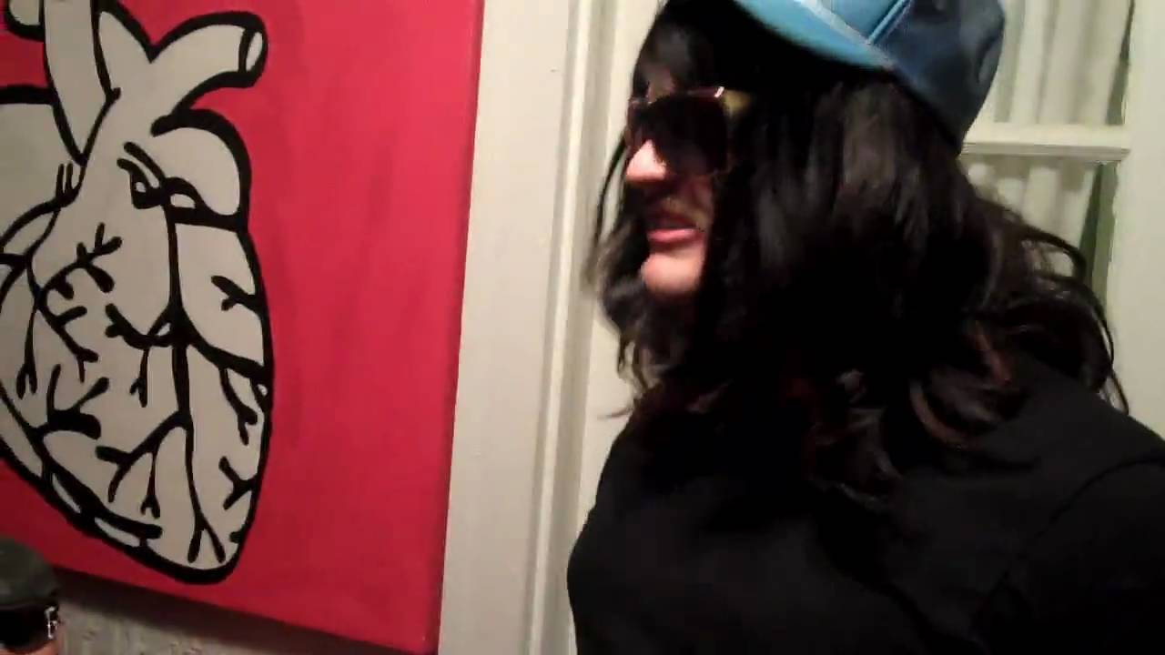 Homo Jersey Shore Re-enactment SNookie Punch in the mouth - YouTube