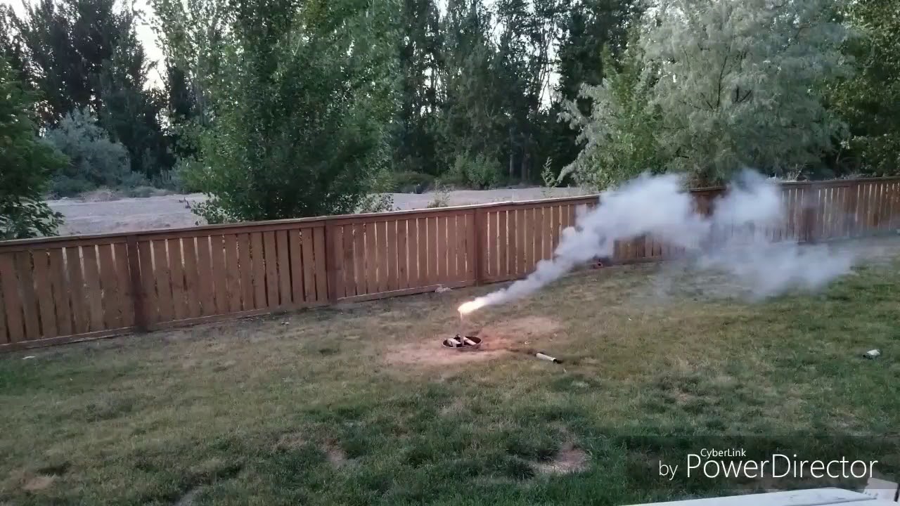 Magnesium Smoke Bomb - YouTube