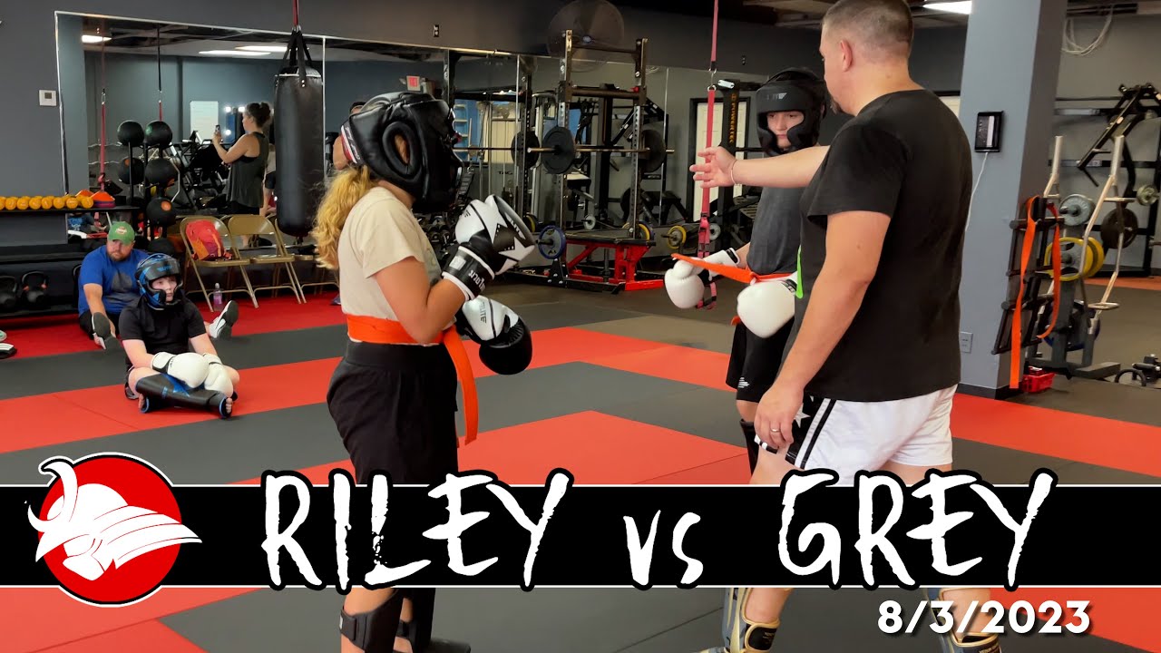 Riley vs Grey Kickboxing Sparring Match of the Week 8/3/2023 - YouTube