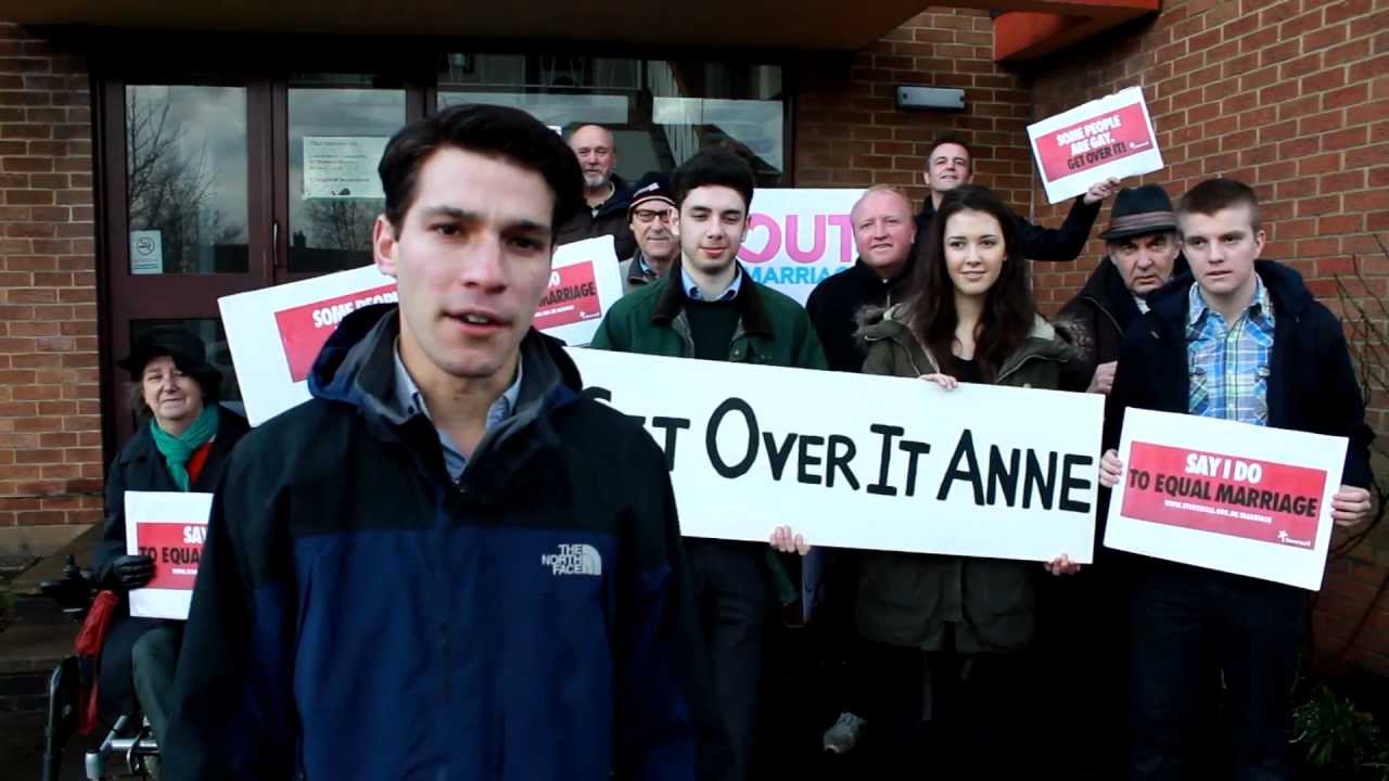 St Albans campaigners tell Anne Main MP to come @Out4Marriage! - YouTube