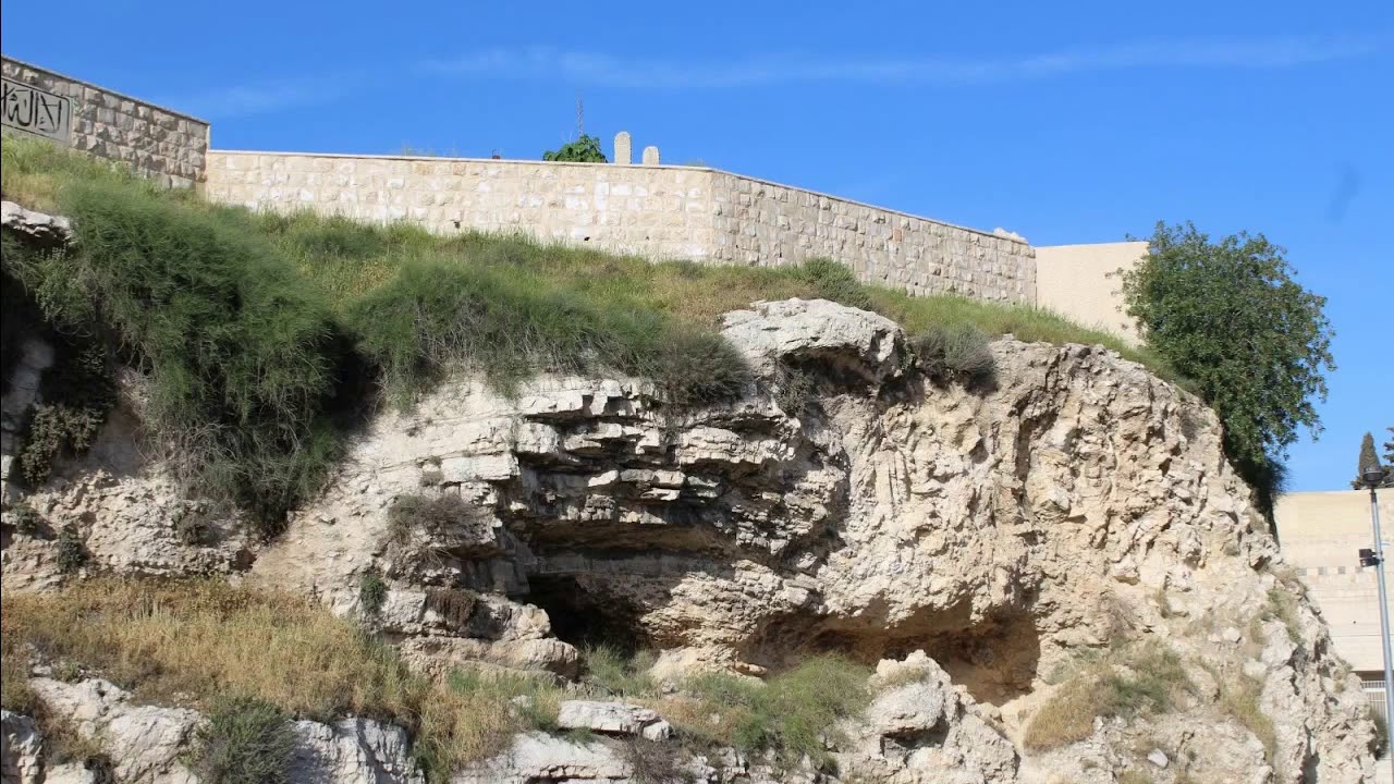 Gordon’s Calvary (Skull Hill) and the Garden Tomb, Jerusalem, Israel ...