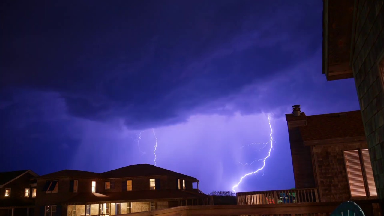 Ocean storm rolls through the Outer Banks of North Carolina - YouTube