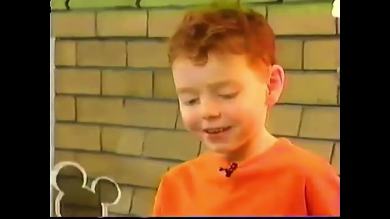 Playhouse Disney Screen Bug (This Is Daniel Cook) (2005) - YouTube