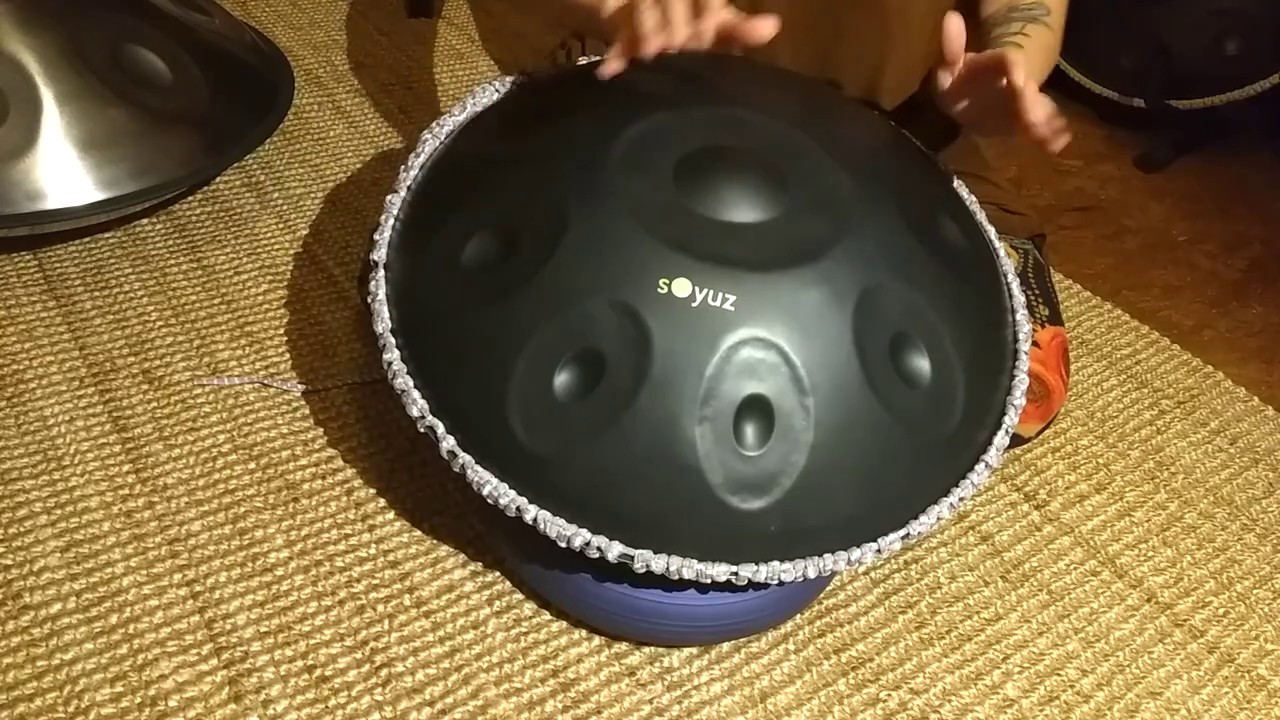 Handpan Impro von Edda B., sOyuz Sculpture, D-moll Kurd - YouTube