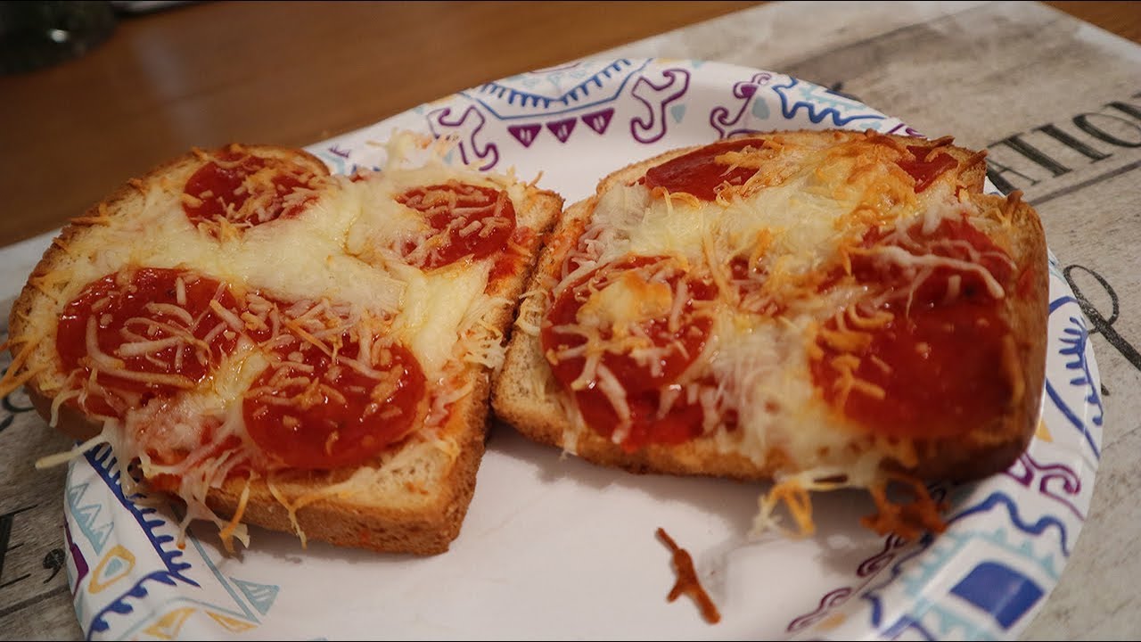 How to make broke Personal Pizza - YouTube