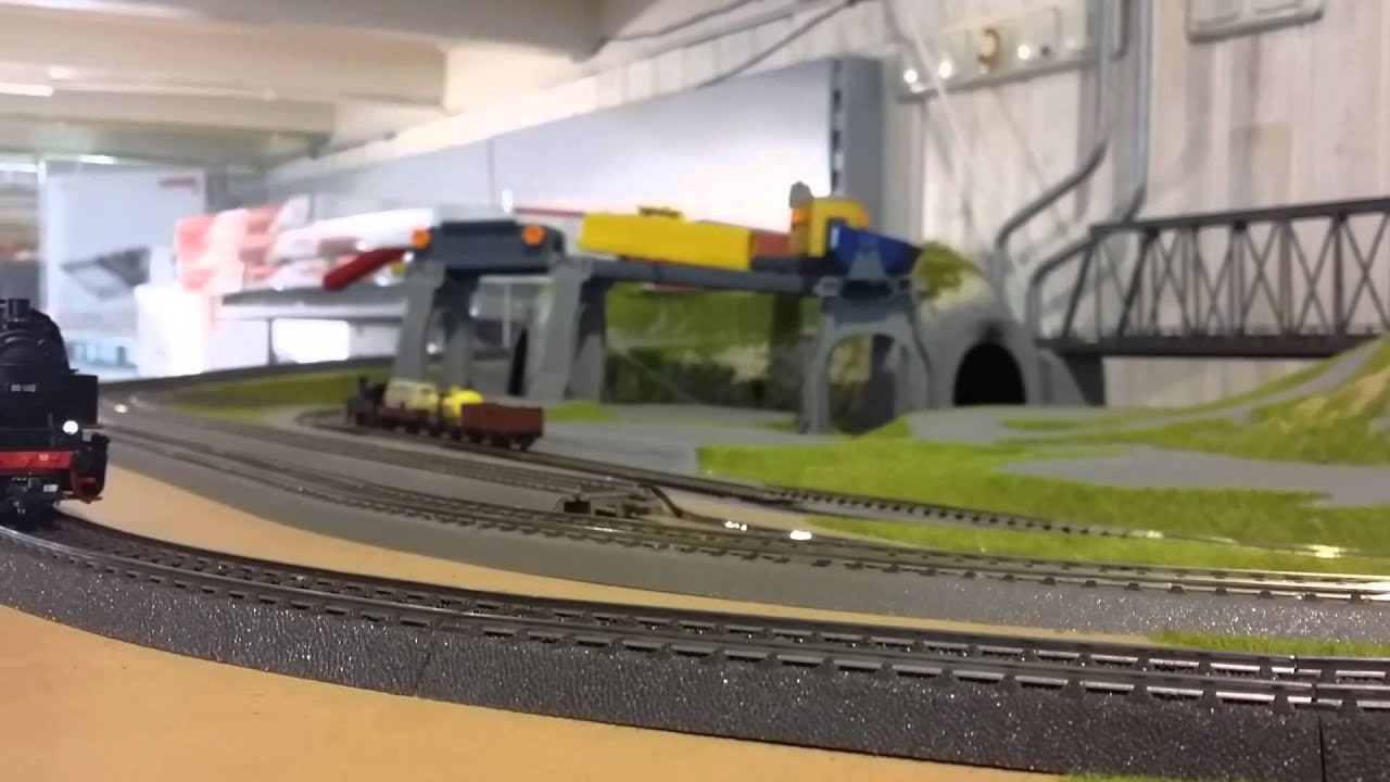 Märklin 37046 Stoomlocomotief BR80 van de Deutsche Bundesbahn - YouTube