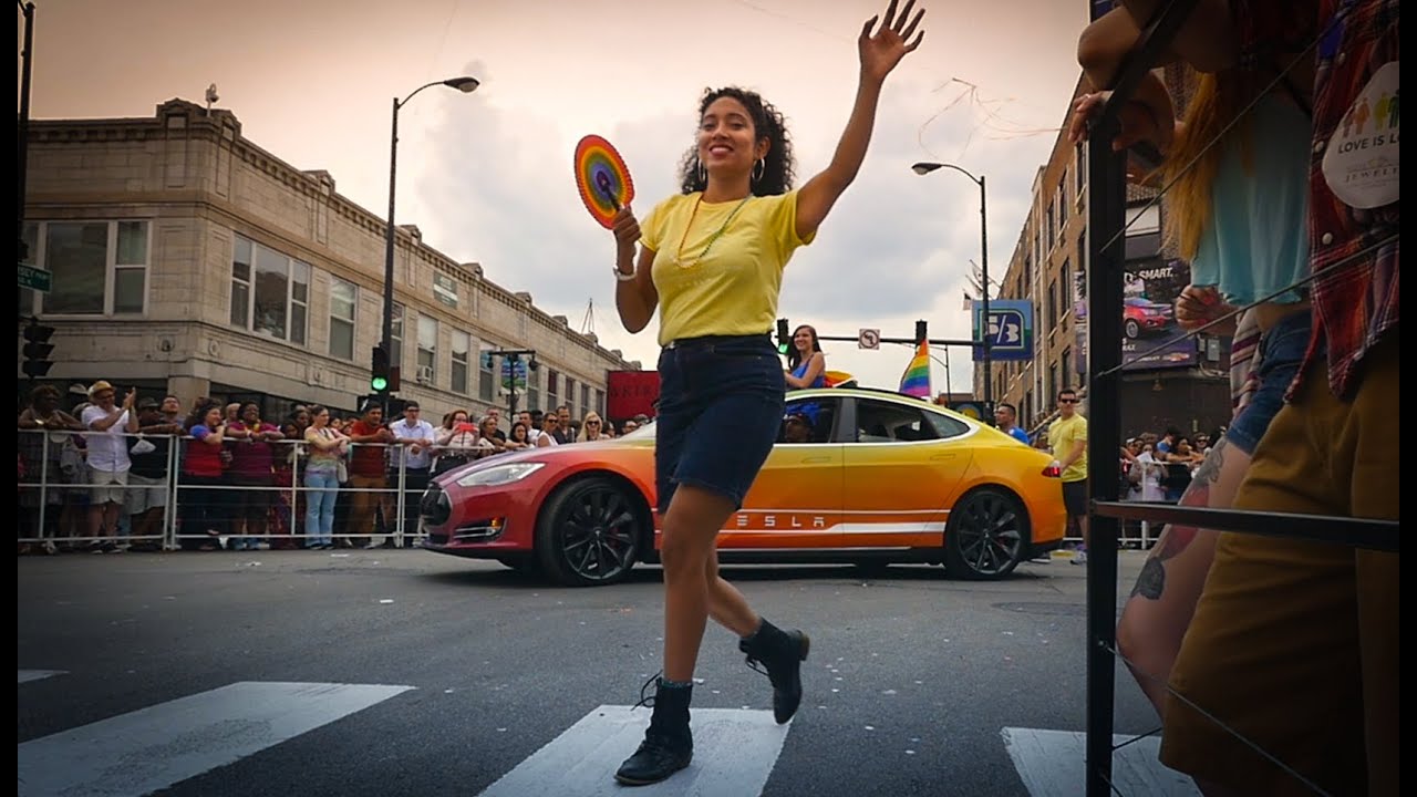 Tesla at Chicago Pride 2015 - YouTube