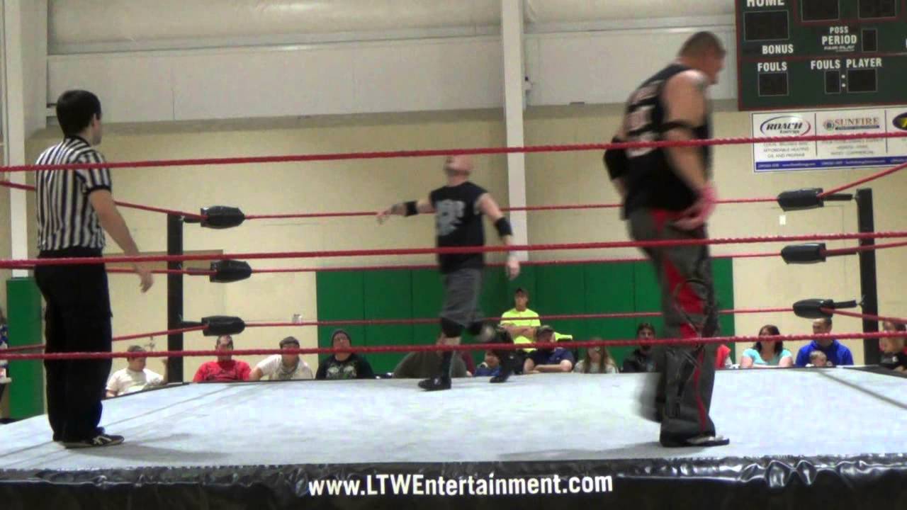 JR Flurry vs Carnage - YouTube