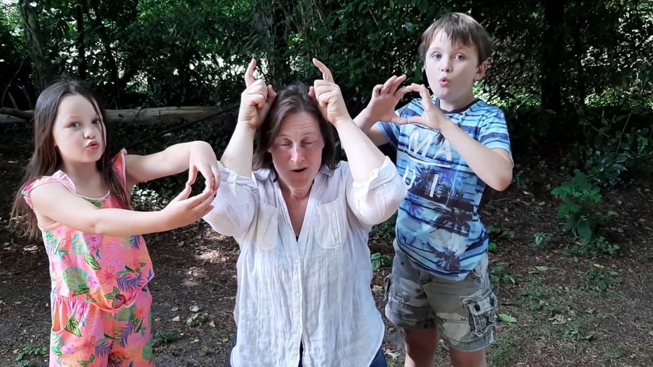 Jigsaw PSHE Age 7-8 Puzzle 1 Piece 4 Farmyard Game Cow demo - YouTube