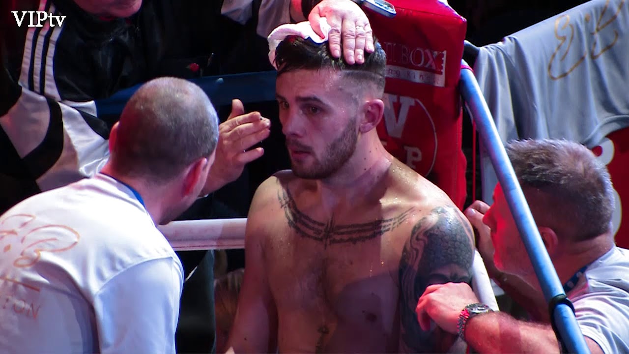Jake Barton v Nathan Junor at Whites Hotel, Bolton on 7.12.2019 - YouTube