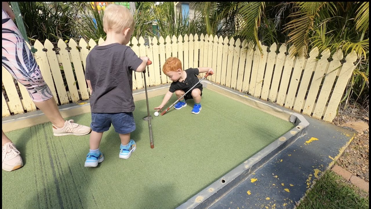 Mini Golf with toddlers - YouTube