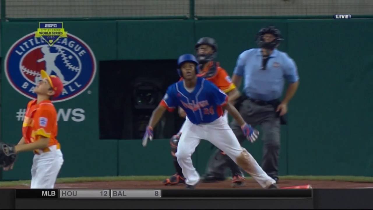 #LLWS16: Game 8 Highlight - Devin Obee (Kentucky) Solo HR - YouTube