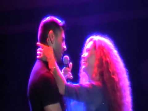 Παναγιωτης Πετρακης & Ελενη Δημου - δεν μπορουμε - LIVE 2012 - YouTube