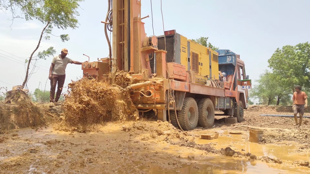 Borewell Drilling Without water checking Method | 10 Hp Motor 50 Feet ...