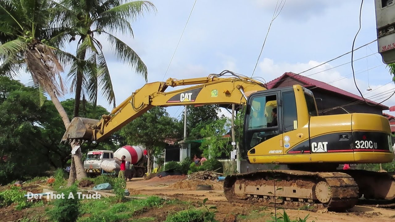 Part1 | Excavator to Fall Tree | How to Fall Trees With an Excavator ...